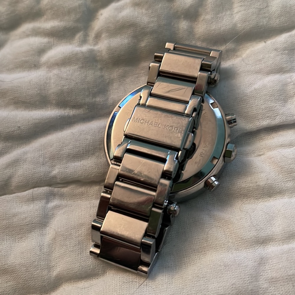 Michael Kors Silver Watch - Gem